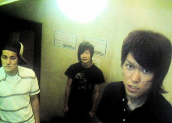 Bazooka-4 - インディーズ試聴サイトAudioleaf